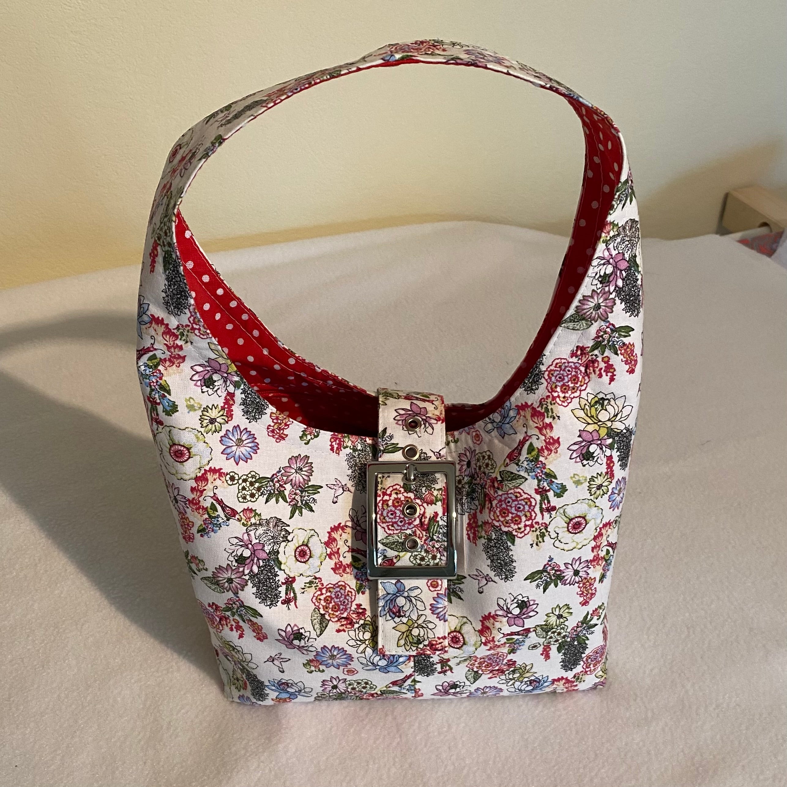 Kleine Tasche mit Schnalle – Design by LillyLoop